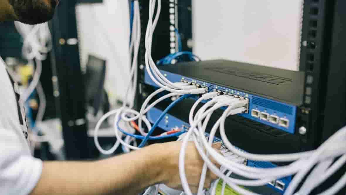 Apa Itu IP PBX ? Panduan Server VoIP & cara kerja IP PABX